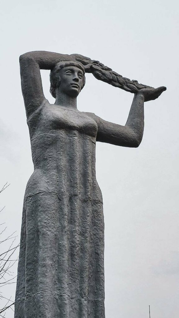 Anıt, heykel Братская могила советских воинов, погибших в боях с фашистскими захватчиками, Krasnodarski krayı, foto