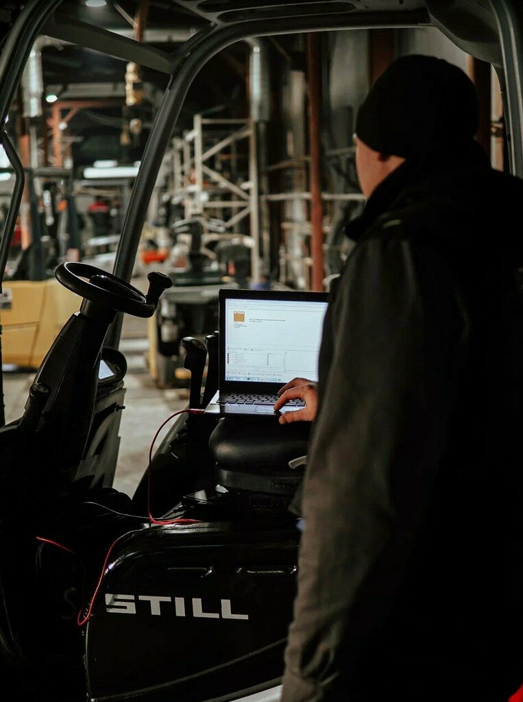 Depo ekipmanları Service 24, Naberejniye Çelny (Yar Çallı), foto