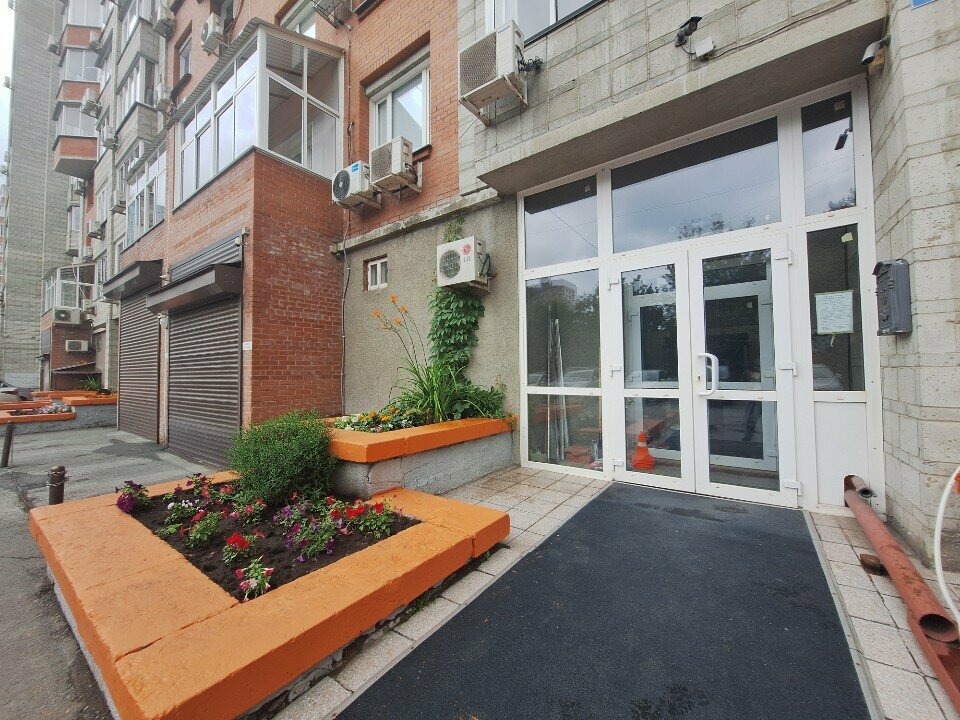 Bina, site yönetimi TSZh Gogolya-Ippodromskaya, Novosibirsk, foto