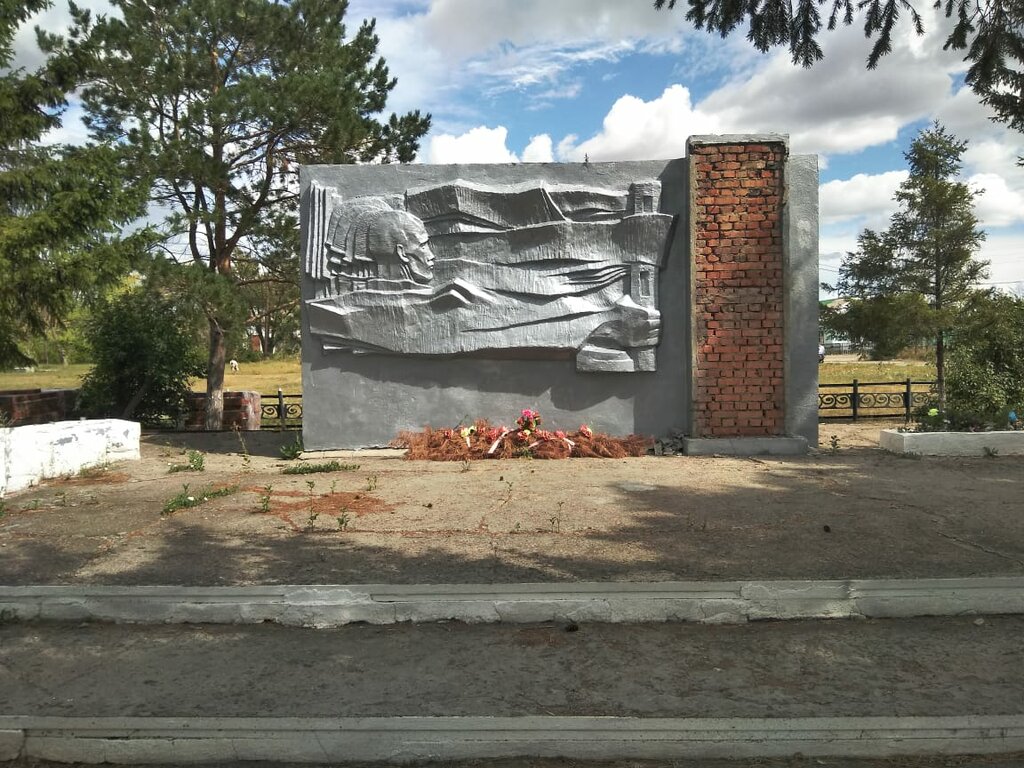 Anıt, heykel Воинам Великой Отечественной войны 1941-1945 гг., Omskaya oblastı, foto