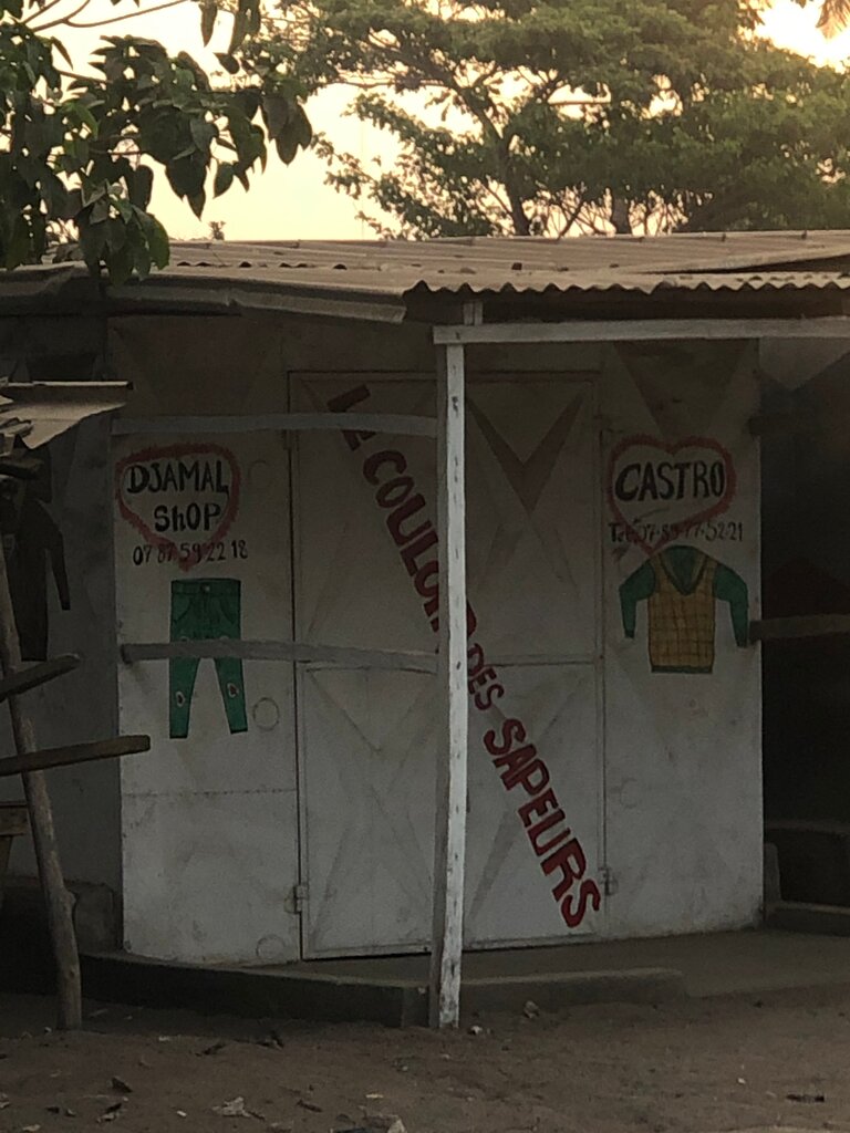 Alışveriş merkezleri Couloir des sapeurs chez djamal, Bouake, foto