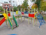 Playground (Samara Region, Tolyatti, 15th Quarter), oyun alanı  Tolyatti'den (Togliatti'den)