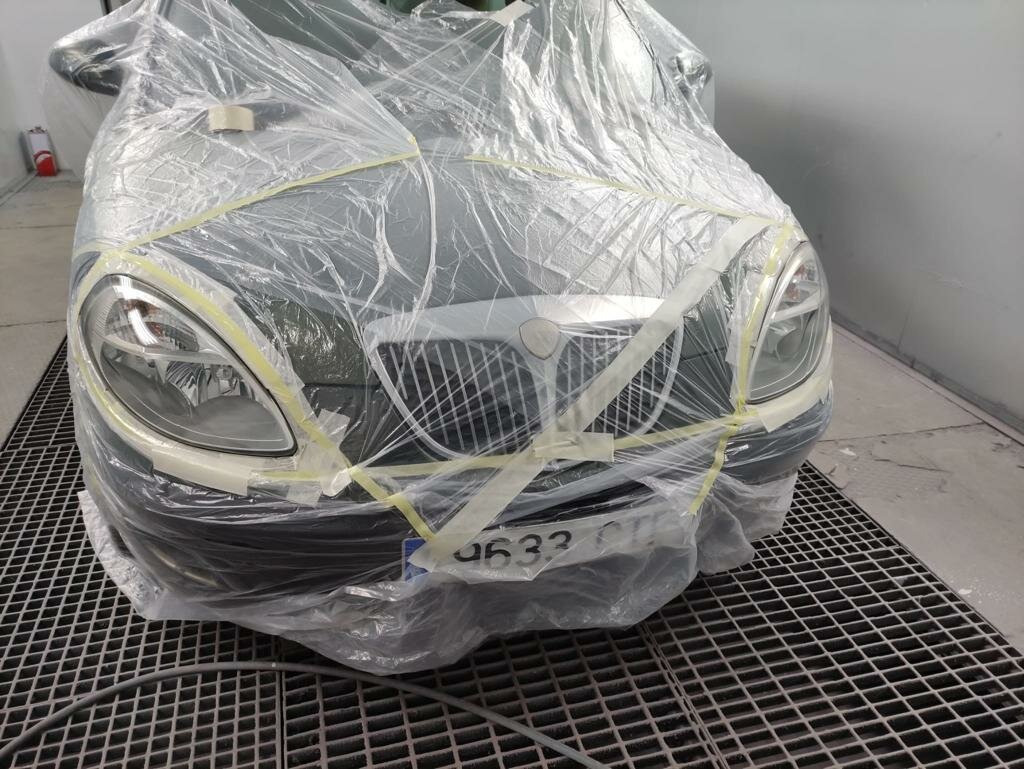 Motosiklet yedek parçaları Talleres Gerar2motor, Endülüs, foto
