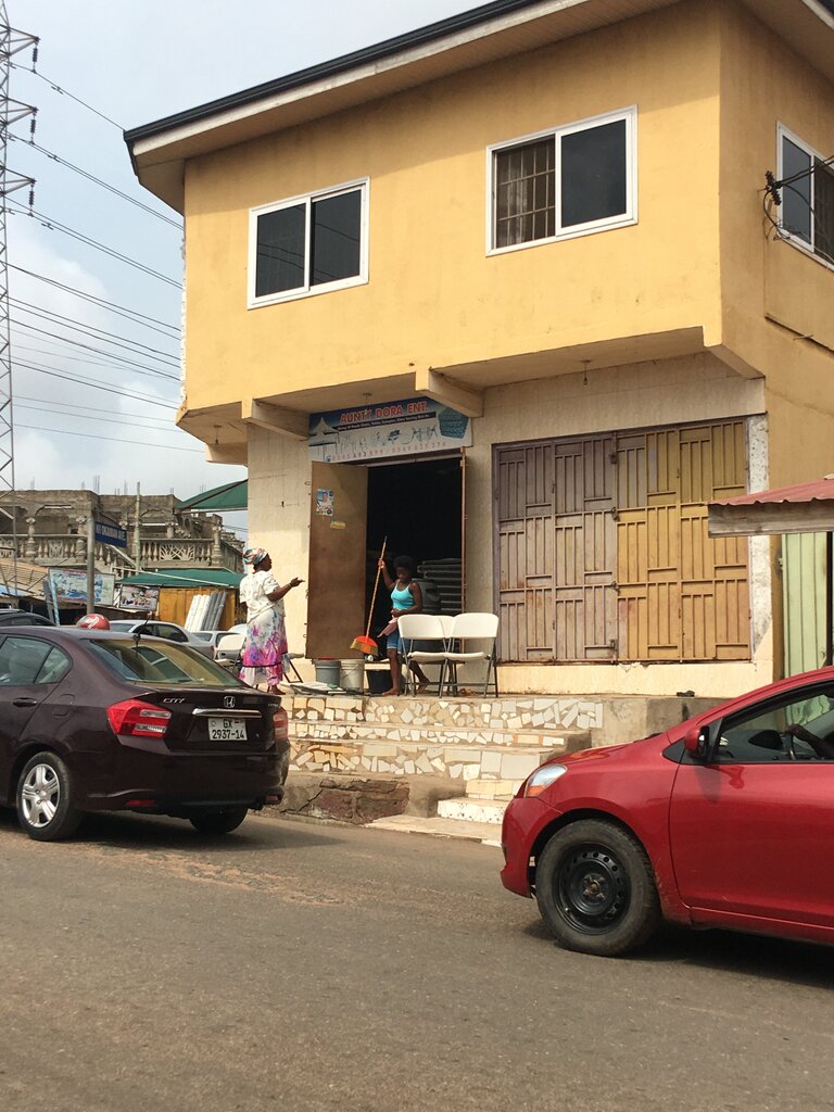 Kültürel etkinlikler için kiralık alanlar Aunty Dora ent, Akra, foto