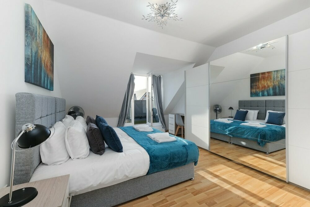Otel Lindsey Serviced 4 Bedroom 2 Bath House, Maidenhead, foto