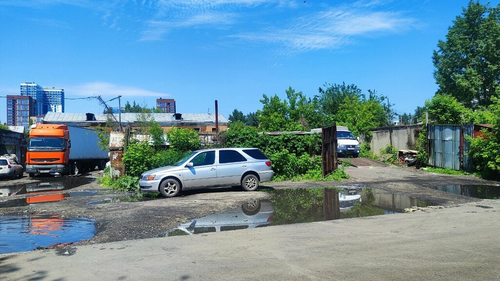 Geri dönüşüm maddeleri Kompaniya po priyemu metalloloma, Barnaul, foto