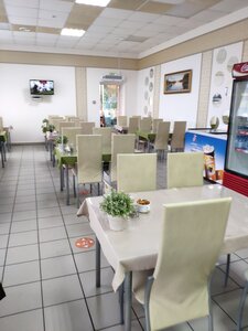 Hotel Na Valge (Solnechnaya ulitsa No:1А, posyolok Valga), kafe  Vologodskaya oblastından