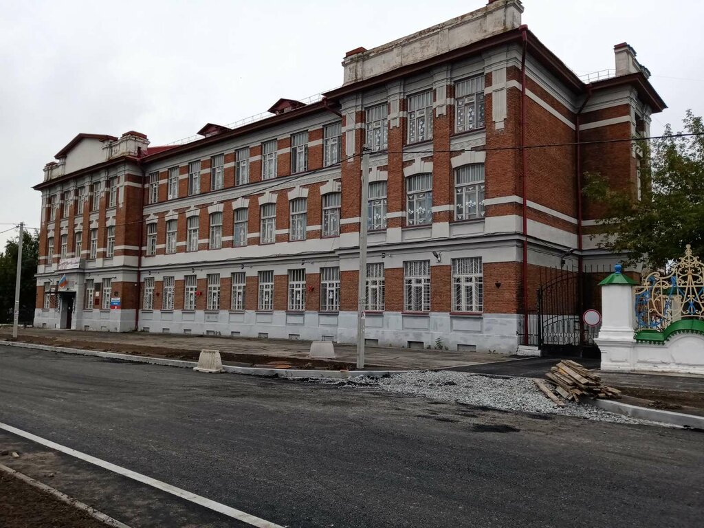 Anıt levhası, anıt taş Героям Советского Союза Африканту Платоновичу Ерофеевскому и Александру Евстафьевичу Звягину, Tobolsk, foto