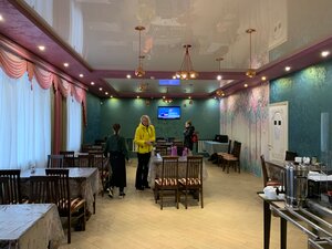 Olen (ulitsa Sverdlova No:12А, Yelets), kafe  Yelets'ten