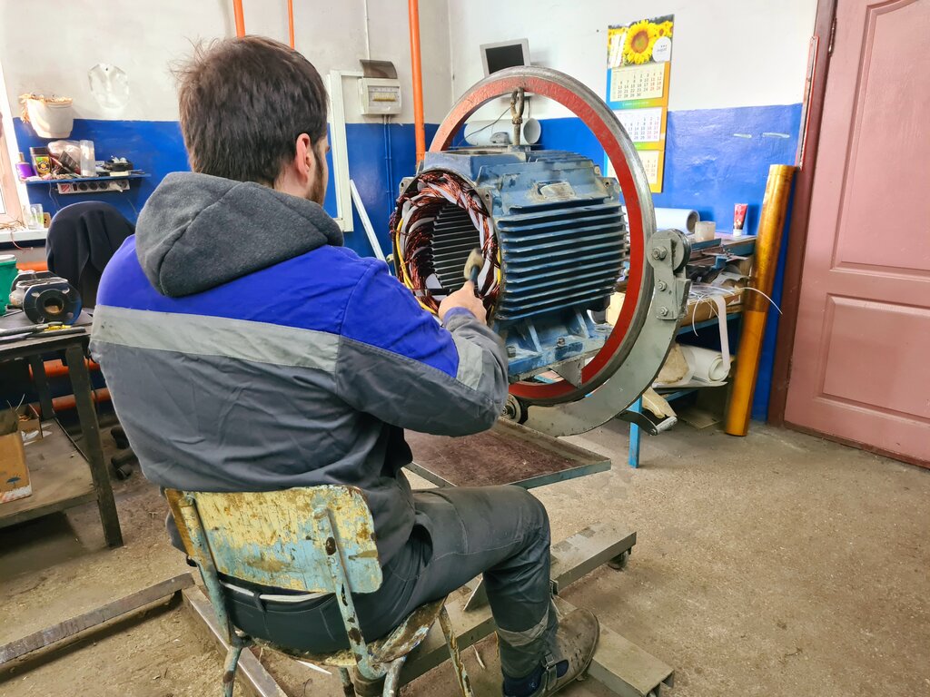 Elektrikli cihazların tamiri Tatrєmservis, Bügülme, foto