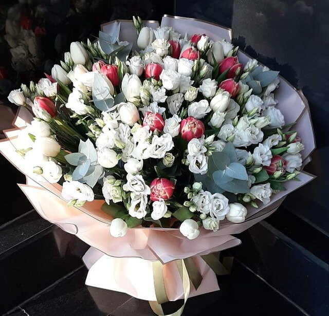 Çiçek teslimatı Tsvetochny Bazar, Moskova, foto