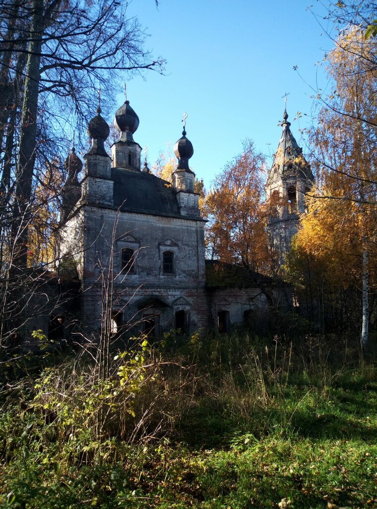 Ortodoks kiliseleri Tserkov Vozneseniya Gospodnya V Voznesenskom, Kostromskaya oblastı, foto