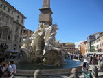Fontaine des Quatre-Fleuves (Piazza Navona No:25), çeşme  Roma'dan