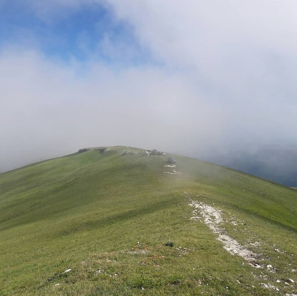 Dağ zirvesi Mount Matuk, Adıge Cumhuriyeti, foto