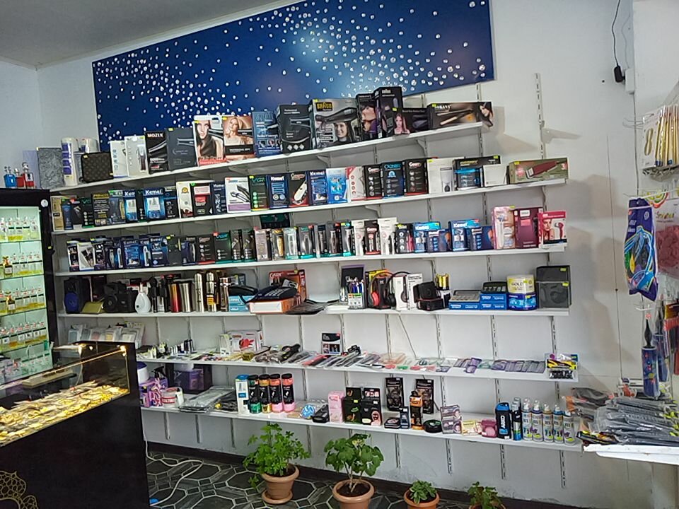 Kozmetik ve parfümeri mağazaları Enam Aksesuar, Bakü, foto