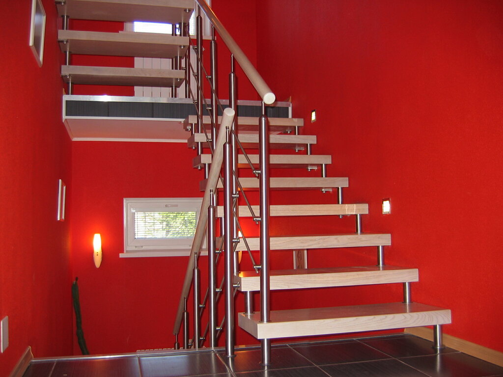 Merdiven ve korkuluklar Ceh Stalnih Konstukcii, Kolomna, foto