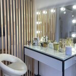 Violla (Staroderevenskaya Street No:36), kaş ve kirpik salonu  Saint‑Petersburg'dan