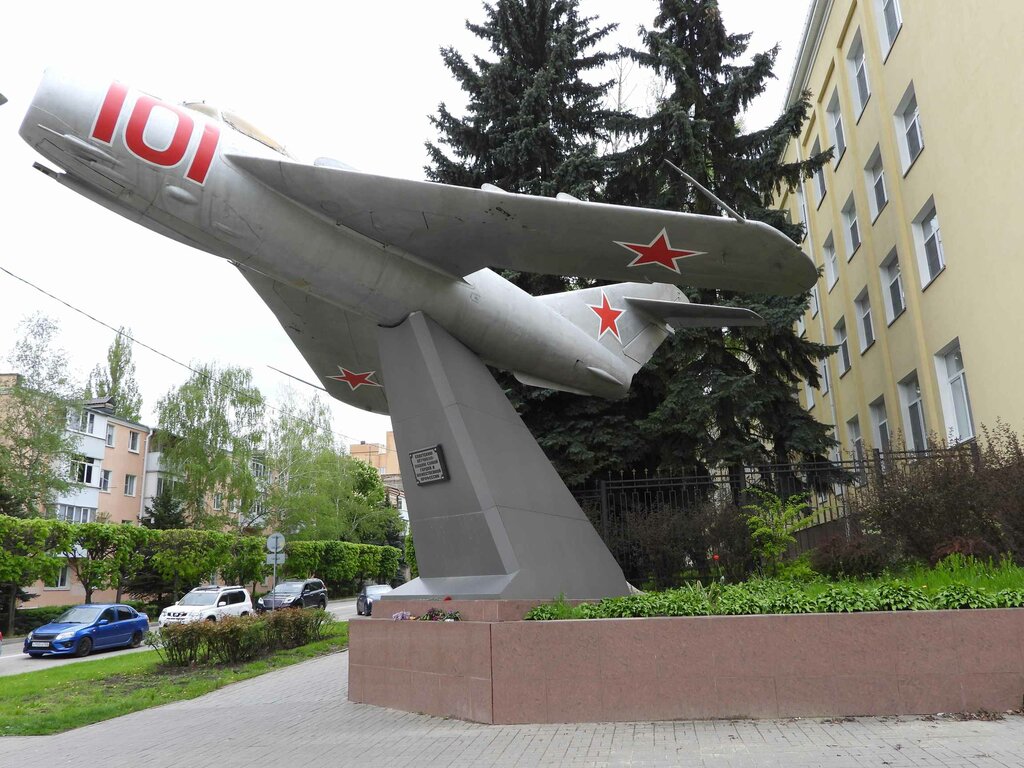 Teknoloji anıtı Истребитель МиГ-17, Stavropol, foto