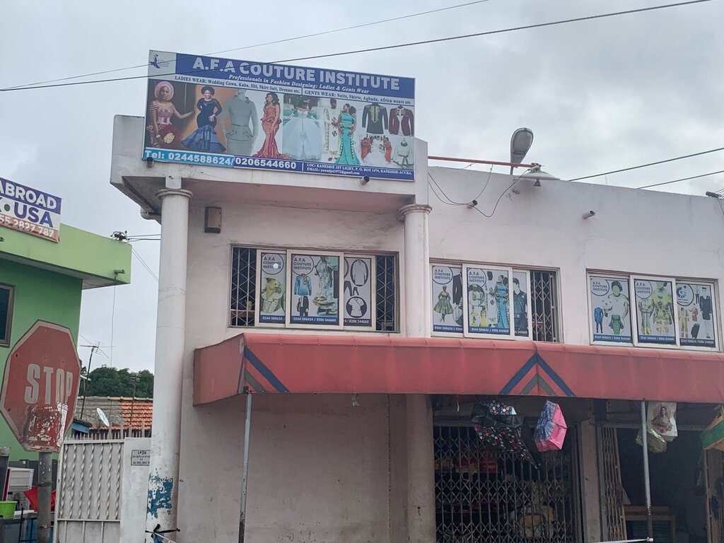 Giyim mağazası Afa couture institute, Akra, foto