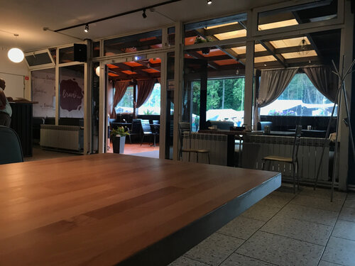 Kafe Bravo, Medyn, foto