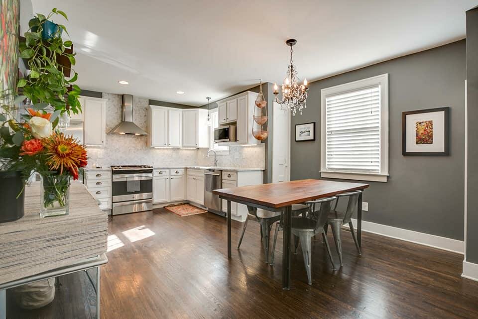 Arazi dizisi When Steven Sells, It's Sold!, Nashville, foto