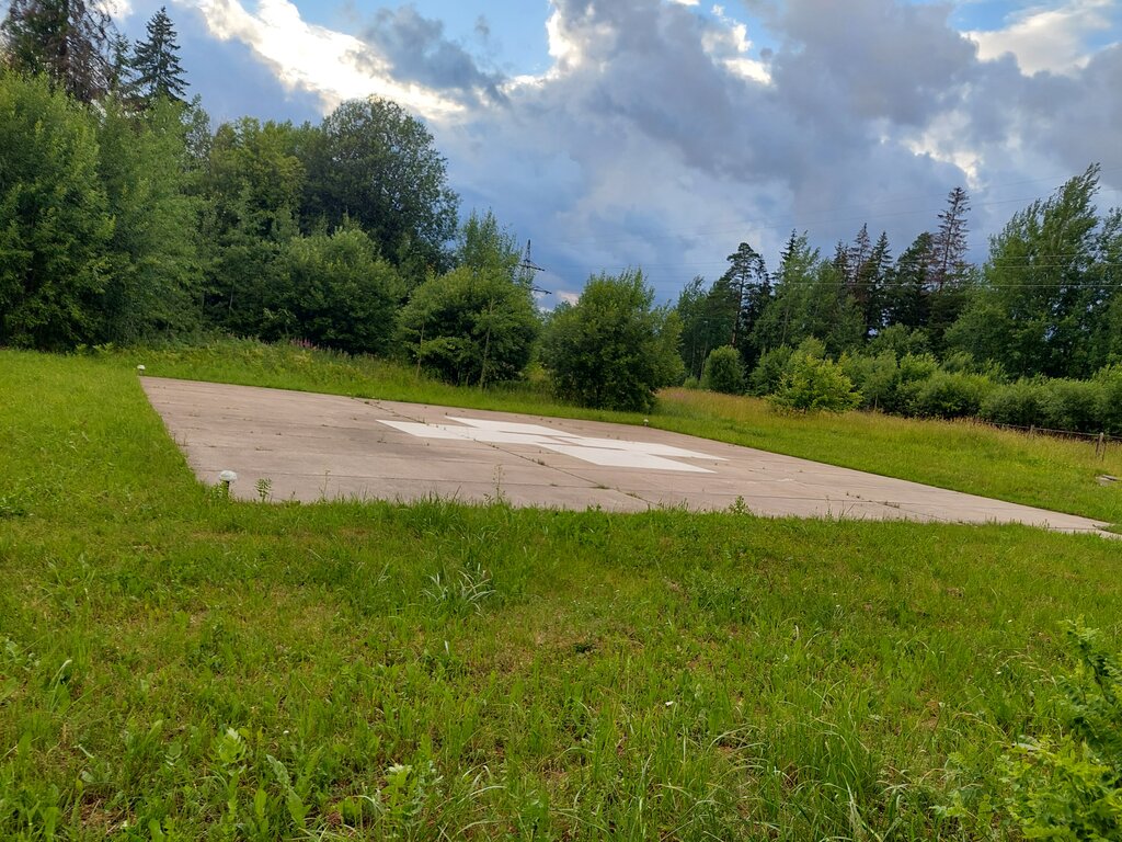 Helikopter pisti вертолетная площадка ХелиДрайв Медспас Луга, Luga, foto