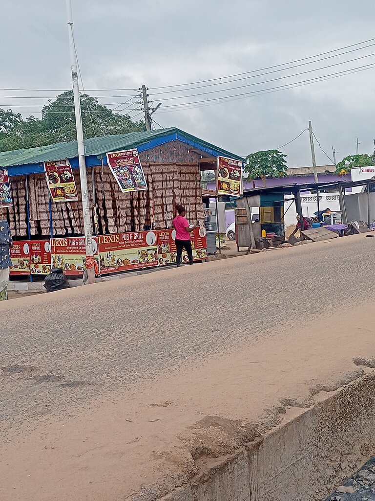 Bar Lexis pub & Grill, Dünya, foto