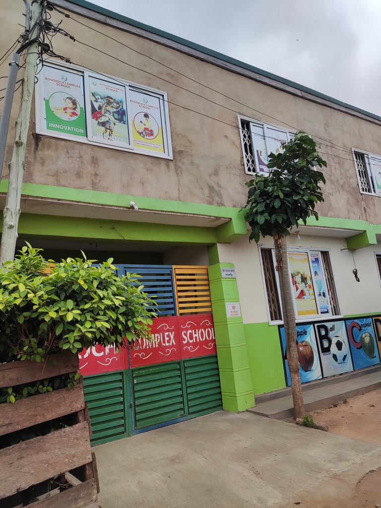 Ortaokul Rosenoch Complex School, Dünya, foto