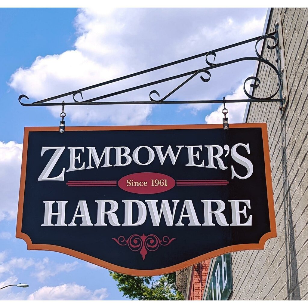 Banyo ve klozet mağazaları Zembower's Hardware, Cumberland, foto