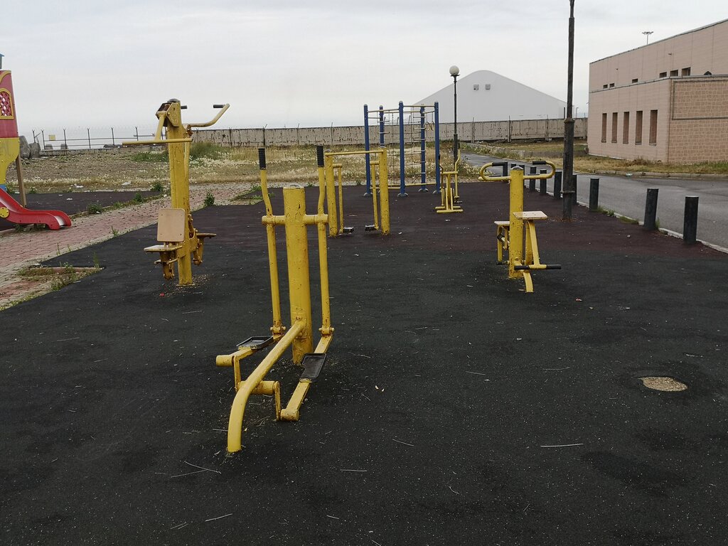 Oyun alanı Playground, Holmsk, foto