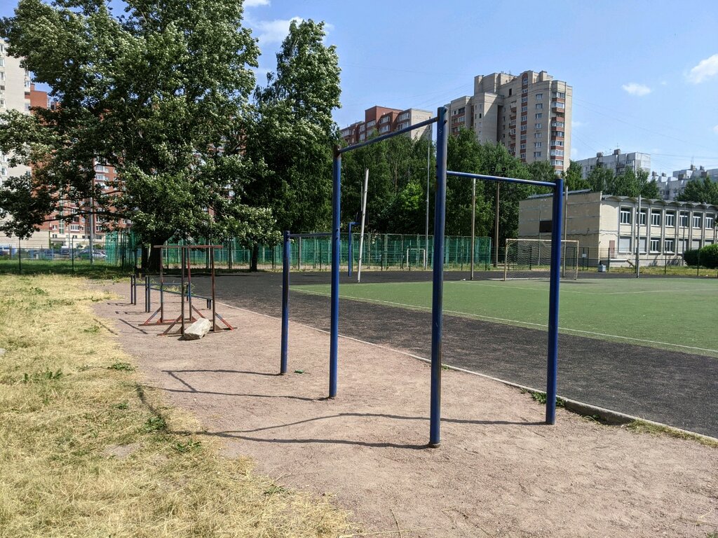 Spor alanı Стадион школы № 10, Saint‑Petersburg, foto
