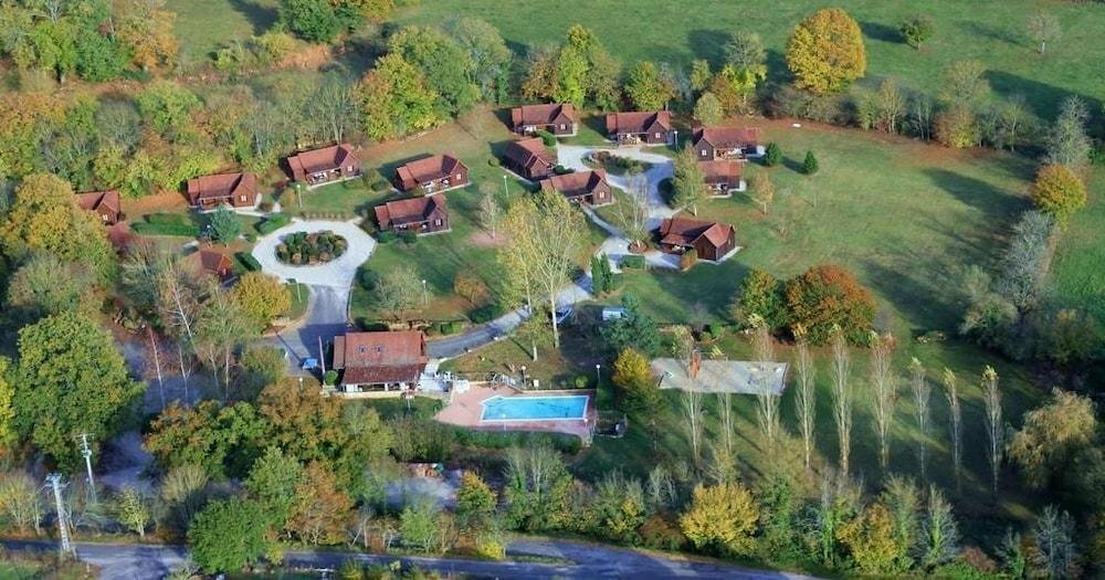 Otel Les Chalets de Thegra, , foto