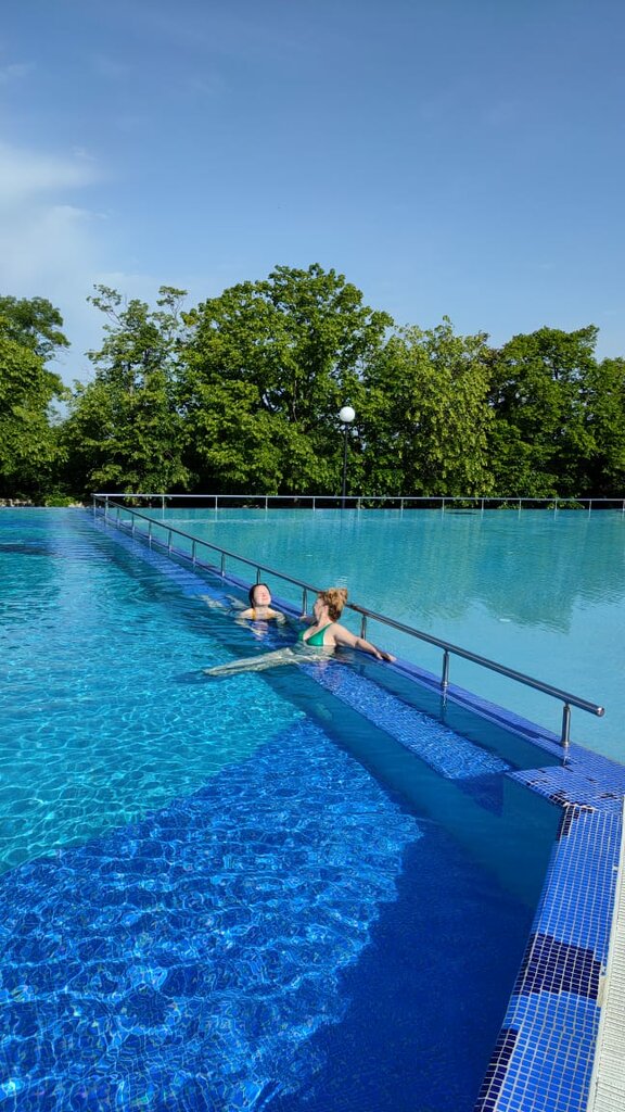 Yüzme havuzları Бассейн, Krasnodarski krayı, foto