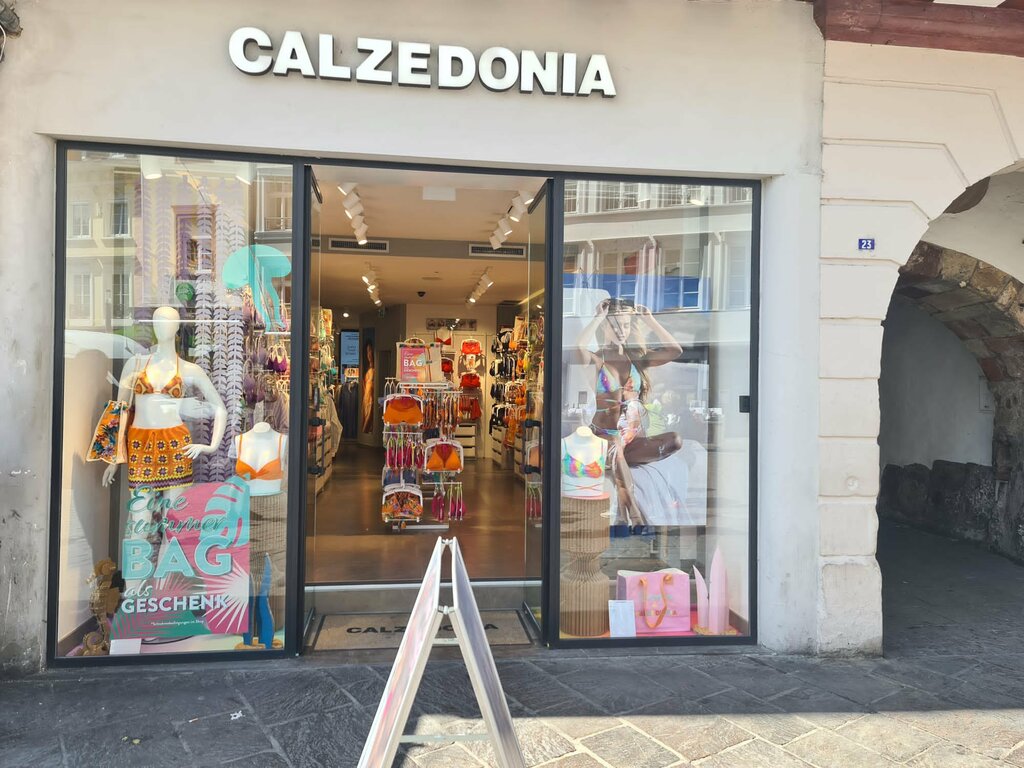 Giyim mağazası Calzedonia, Trier, foto