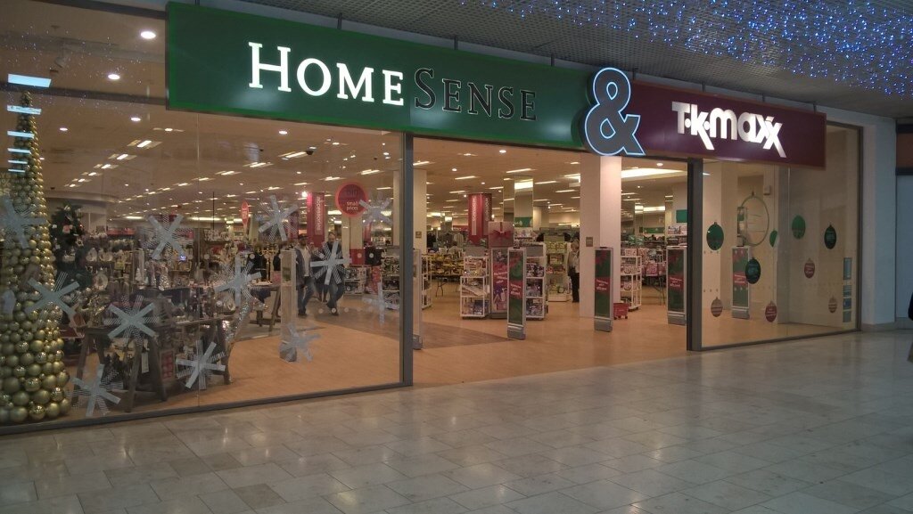 Büyük mağazalar Tk Maxx, İngiltere, foto