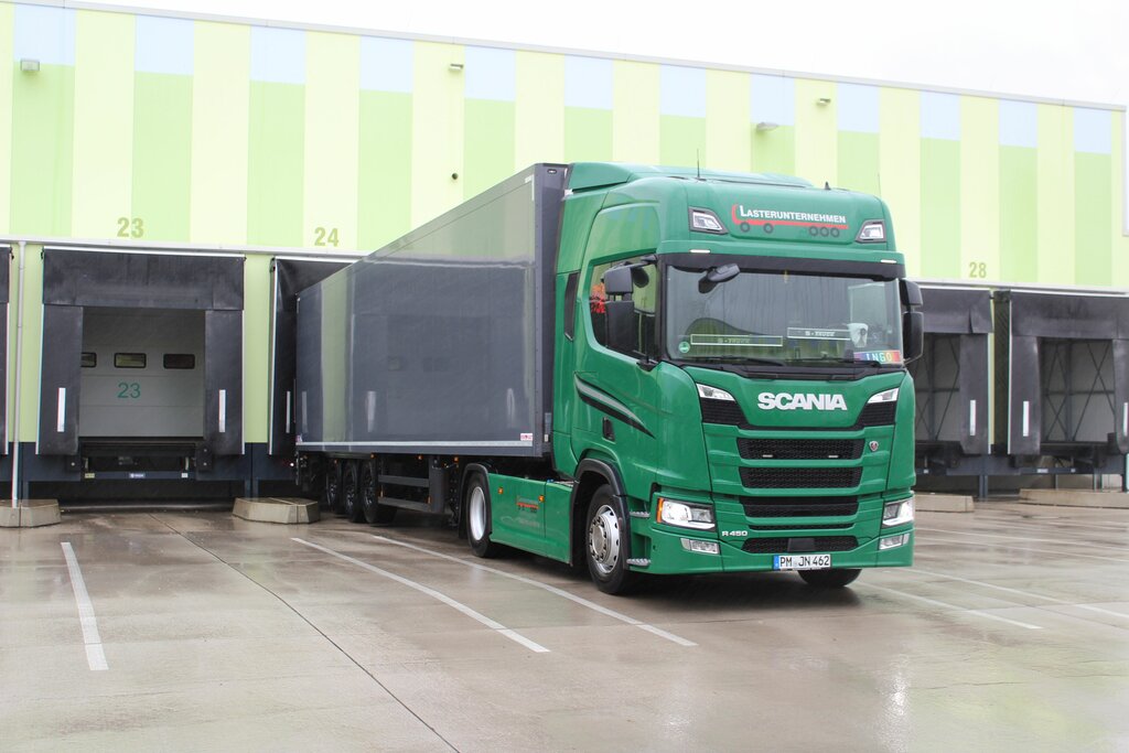 Toplu taşıma yönetimi ve bakımı Lastenunternehmen Jäkel GmbH, Brandenburg, foto