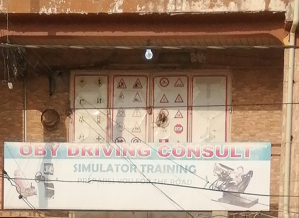 Sürücü kursları Oby Driving Consult, Dünya, foto