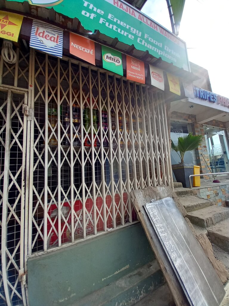 Market Hajia allah ventures, Akra, foto