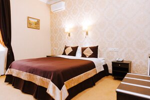 Nika (Nikolskaya ulitsa No:12, Yessentuki), otel  Essentuky'den