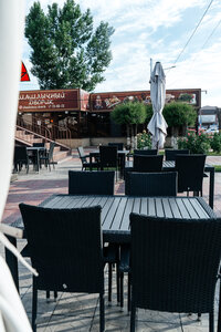 Restoran Kavkazskaya plennitsa (Admirala Nakhimova Street No:207Г, Astrakhan), restoran  Astrahan'dan