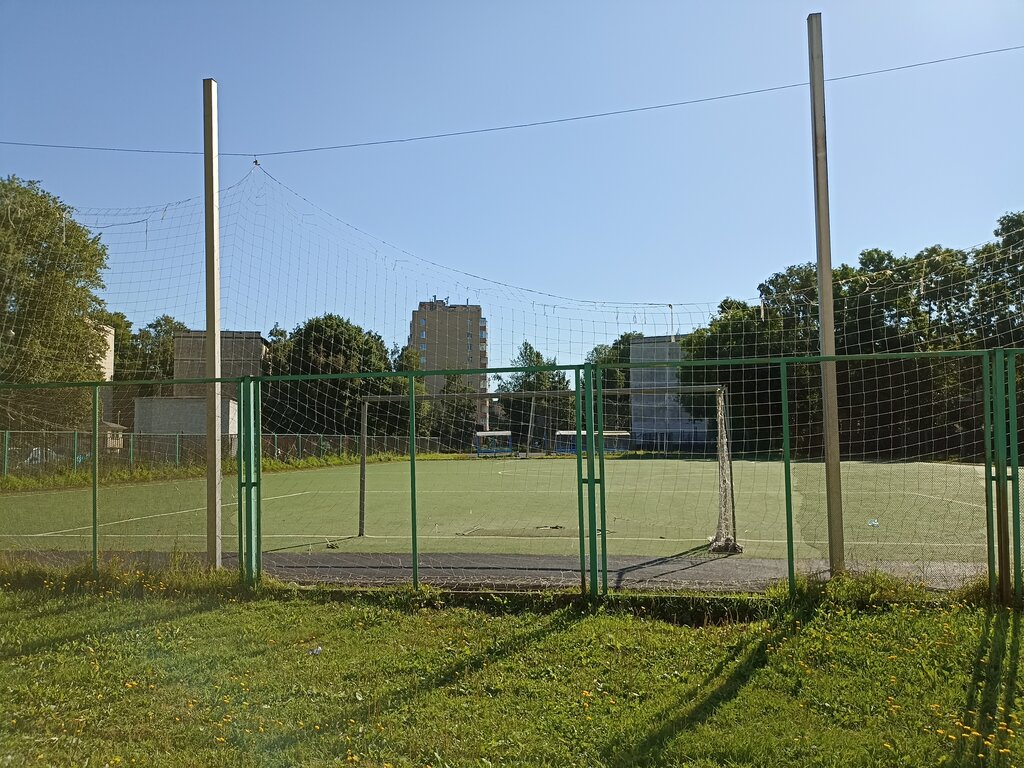 Spor alanı Футбольное поле, Saint‑Petersburg, foto