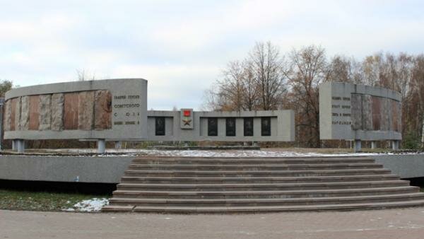 Anıt, heykel Галерея Героев Советского Союза, Petrozavodsk, foto