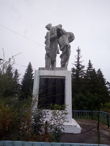 Воинам-односельчанам, павшим в годы Великой Отечественной войны (Trans-Baikal Territory, Krasnochikoyskiy rayon, selo Urluk), anıt, heykel  Zabaykalski krayından