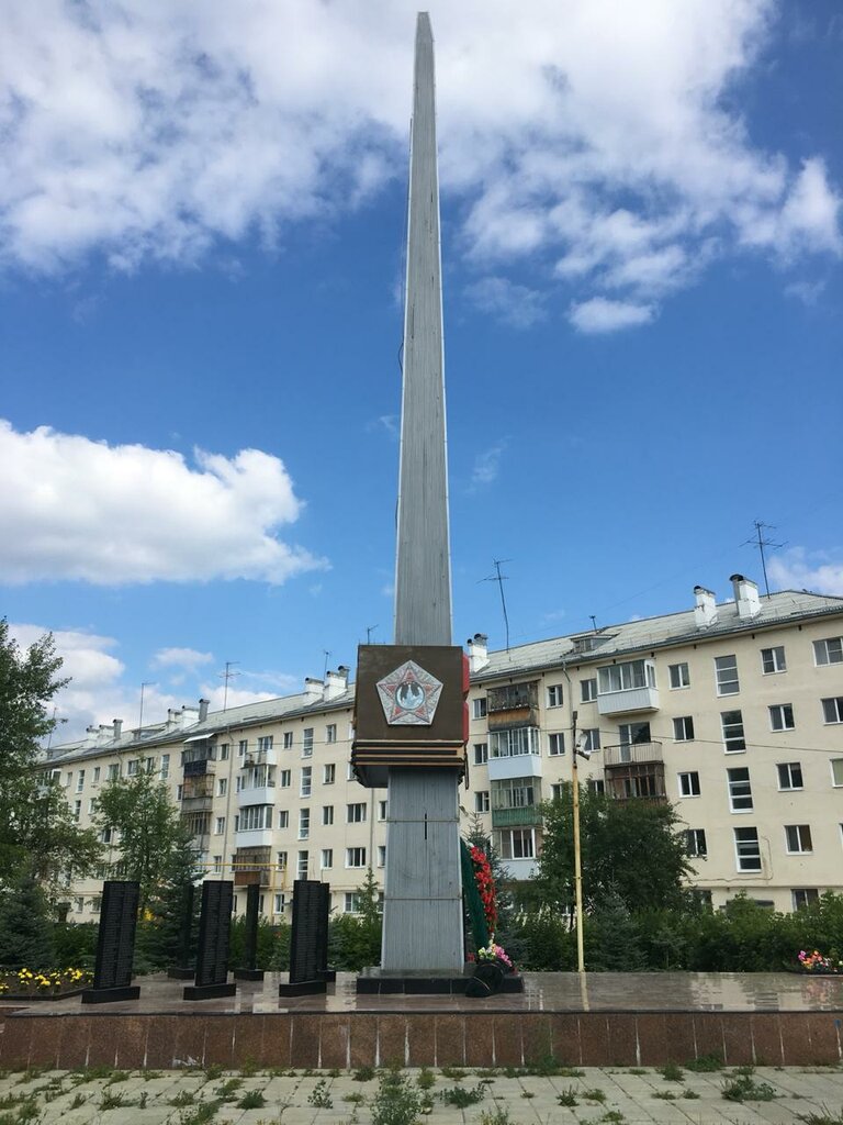 Anıt, heykel Обелиск Победы, Sverdlovskaya oblastı, foto