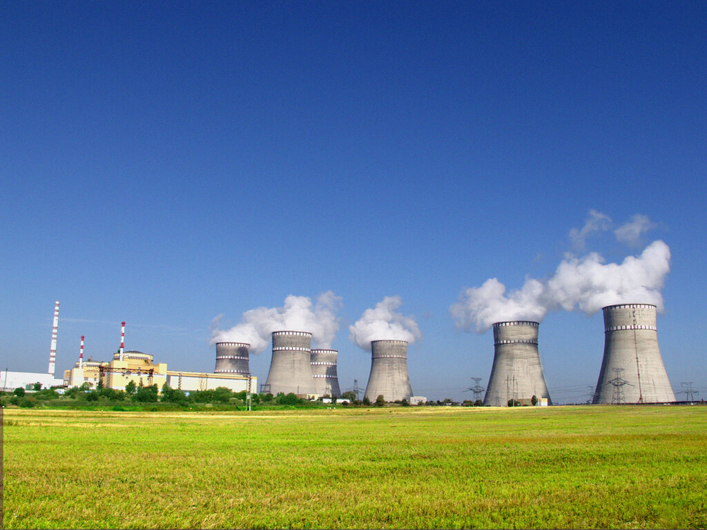 Elektrik santrali Rovenskaya atomnaya elektricheskaya stantsiya Obosoblennoye podrazdeleniye atomnoy energogeneriruyushchey kompanii Energoatom, Kuznetsovsk, foto