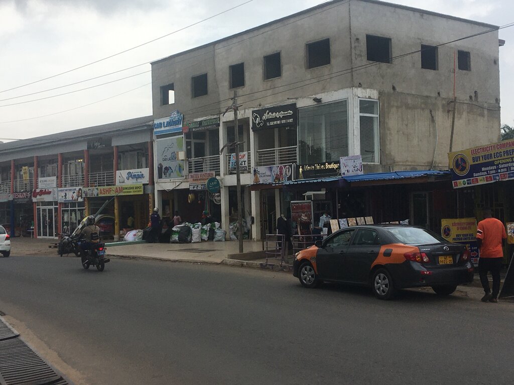 Giyim mağazası Atlanta unisex boutique, Akra, foto