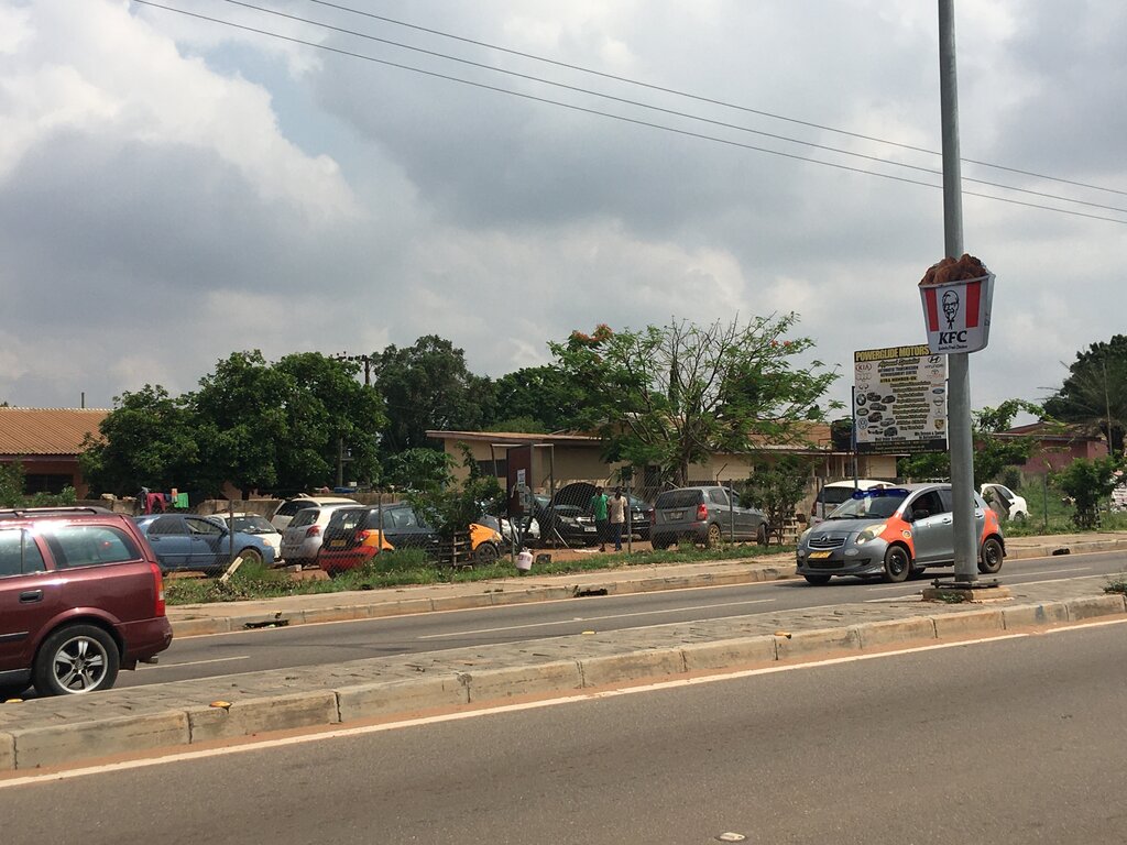 Otomobil satış galerileri Powerglide Motors Ltd, Dünya, foto