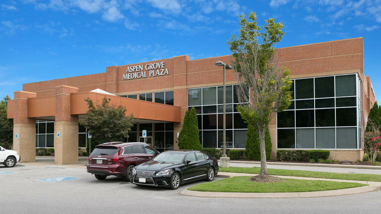 Tıp merkezleri ve klinikler Pinnacle Dermatology - Franklin, Franklin, foto