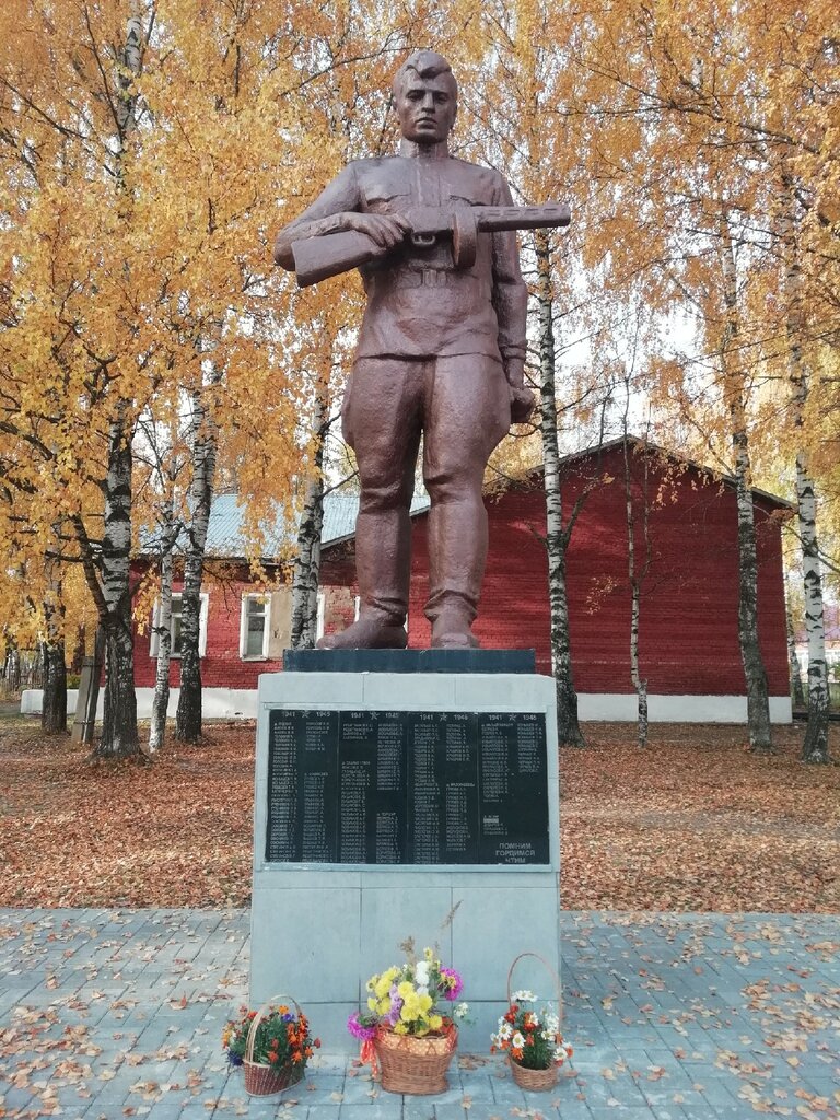 Anıt, heykel Воинам-землякам, павшим в Великой Отечественной войне, Udmurtiya, foto