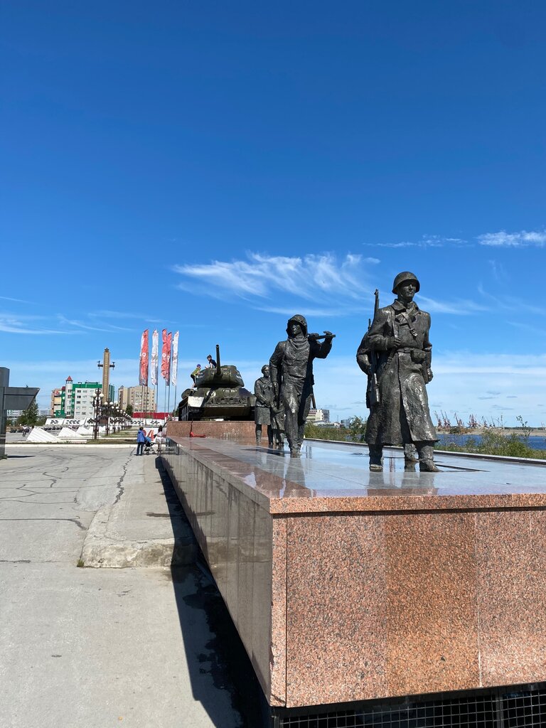 Teknoloji anıtı Танк Т-34-85, Yakutsk, foto